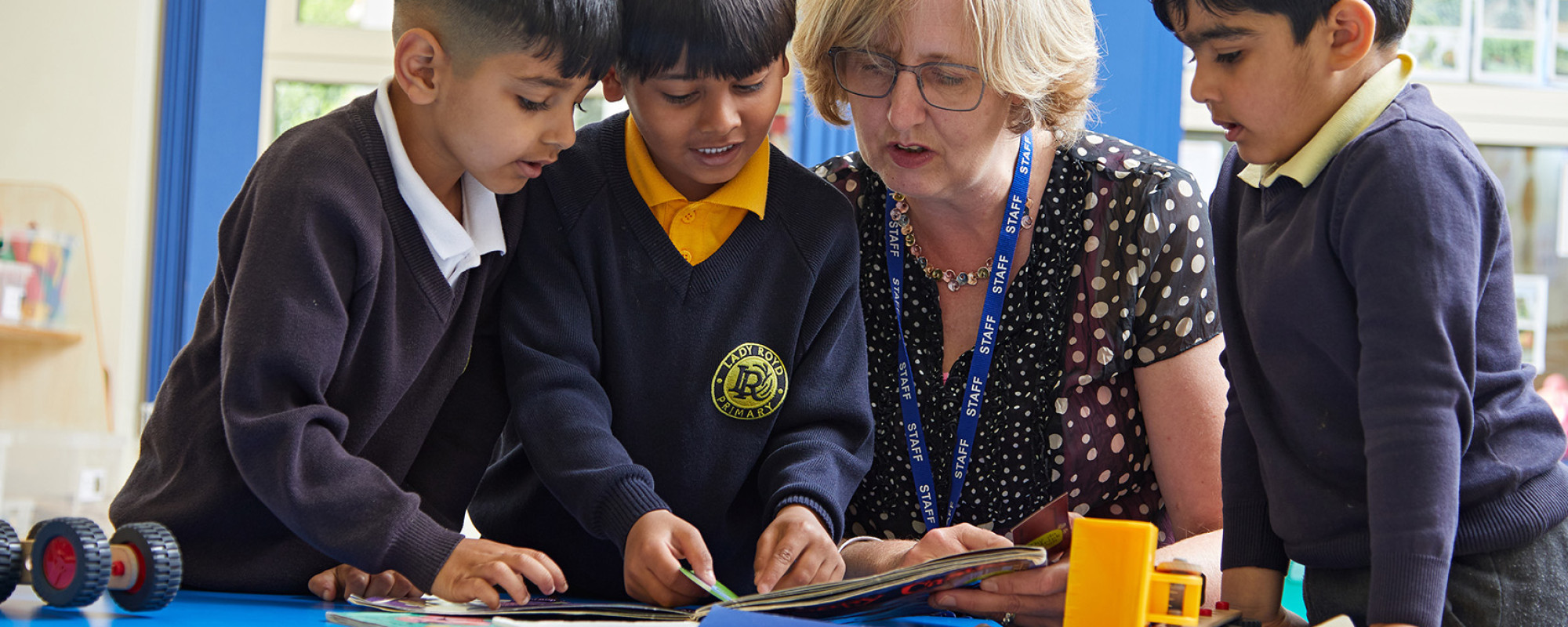 Lady Royd Primary - Home